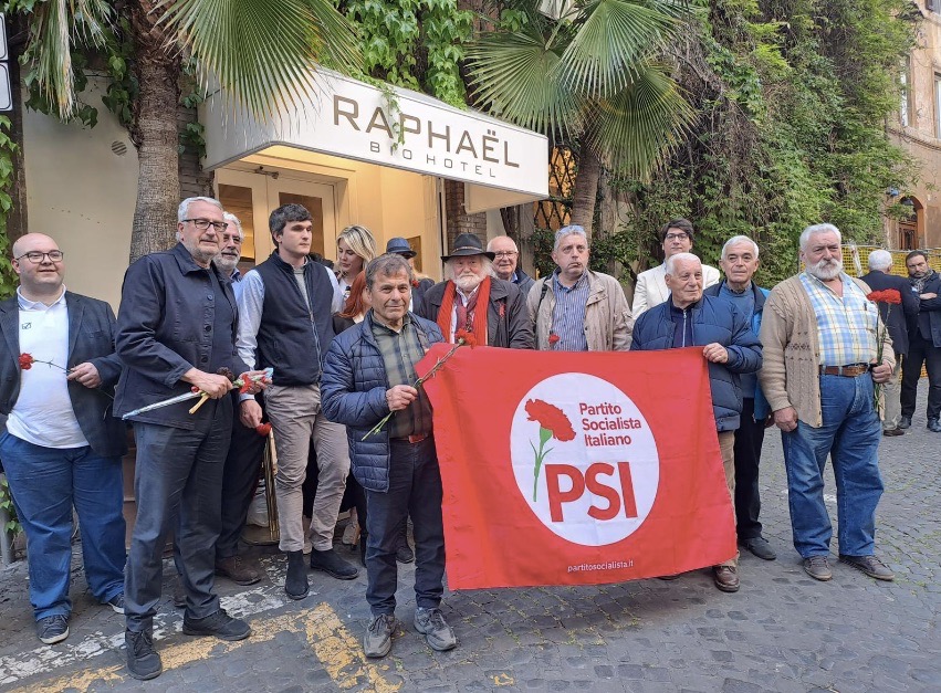 Quante giustificazioni ancora per quell’ignobile linciaggio di Bettino ...